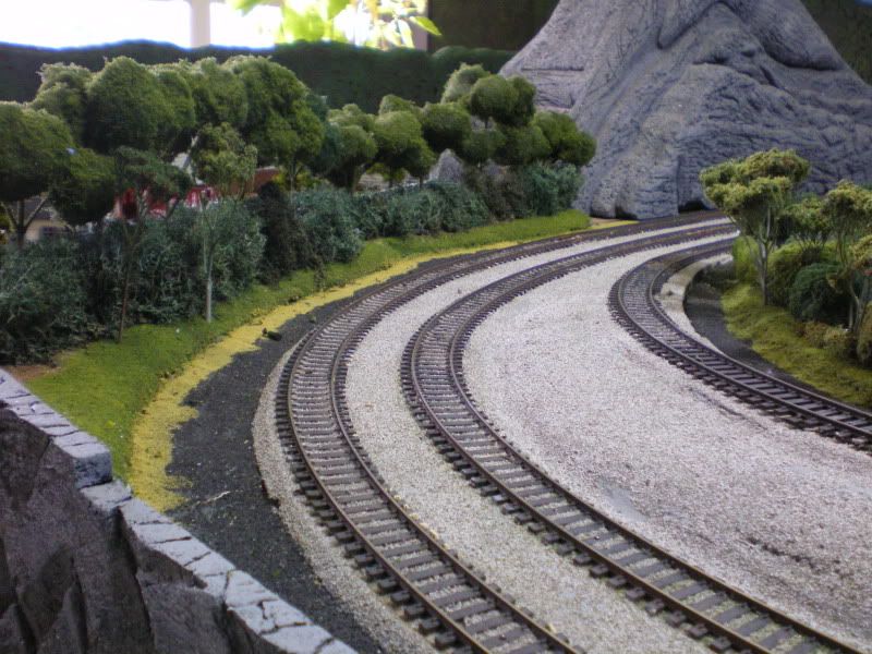 What is Size of HO/N Scale Ballast & Coloration for PRR? - Layouts and layout building - Trains ...